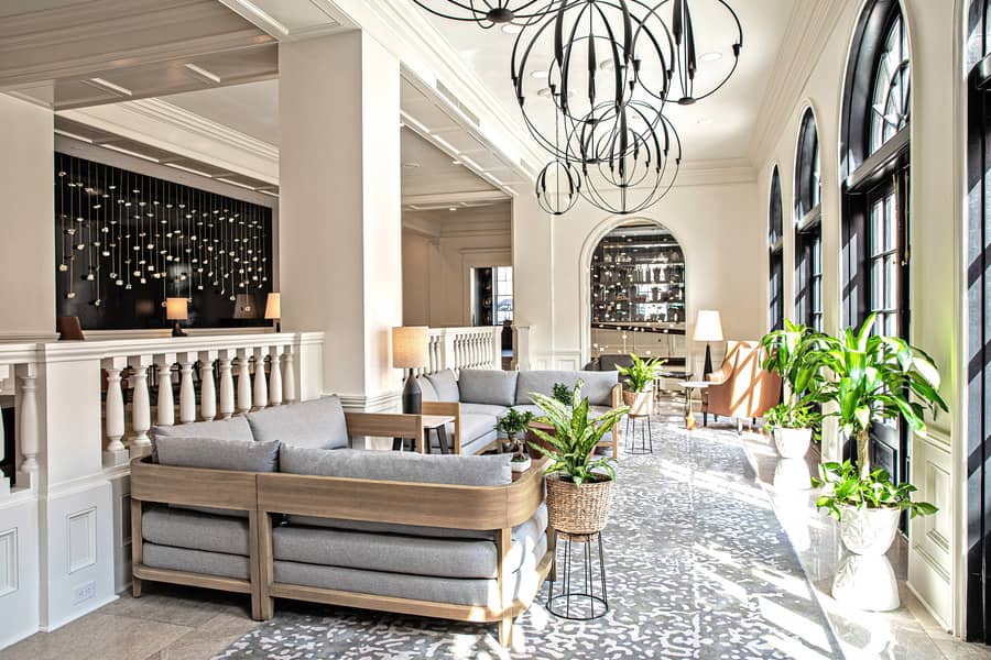 HOTEL INTEL: This reborn classic offers an old-fashioned good time ...