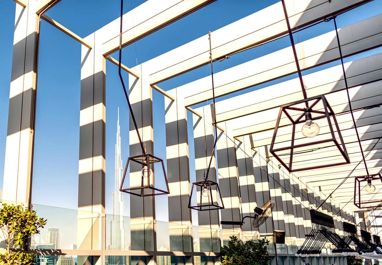 Iris Dubai is back open for the city’s chicest rooftop brunch | Luxury ...